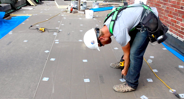 5 Tips for Installing Polyiso Commercial Roofing Insulation