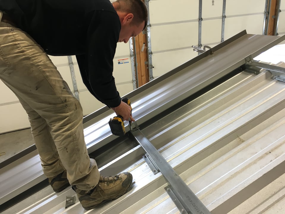 What is Roof Hugger?